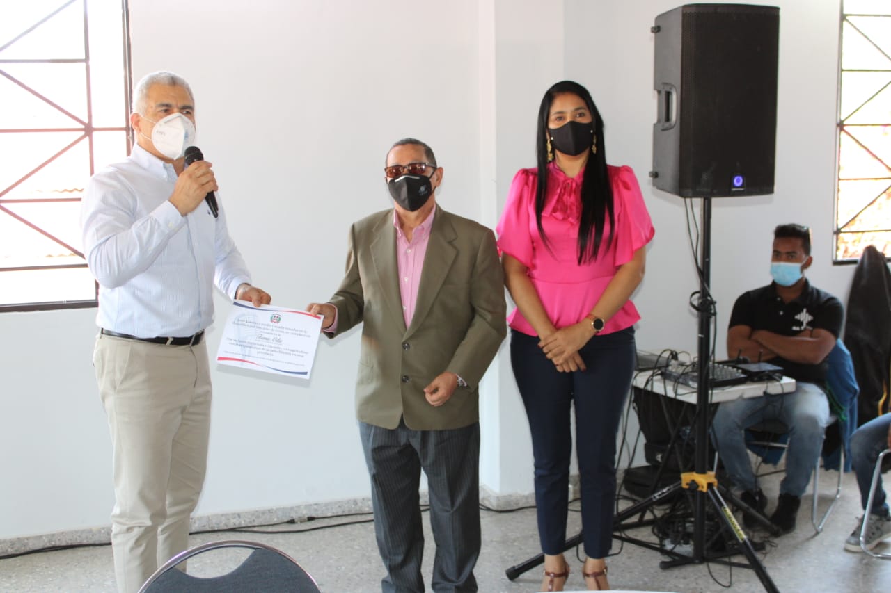 Senador José Antonio Castillo reconoce a locutores ocoeños en su Día ...