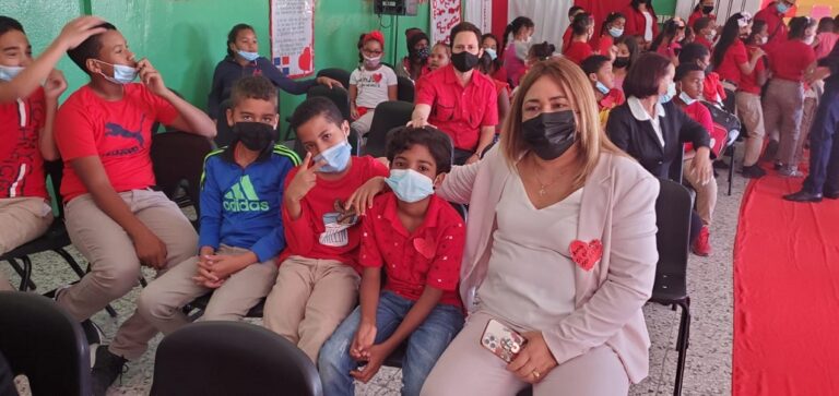 Estudiantes centros educativos de Ocoa deleitan en "Enamórate de la ...