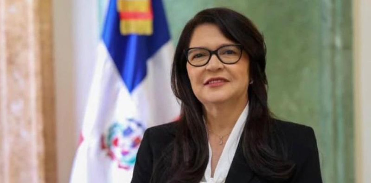Con 33 años de carrera, Doris Pujols Ortiz se posiciona como figura ...